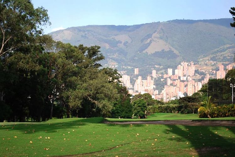 Gracias, Club El Rodeo - Vivir en El Poblado