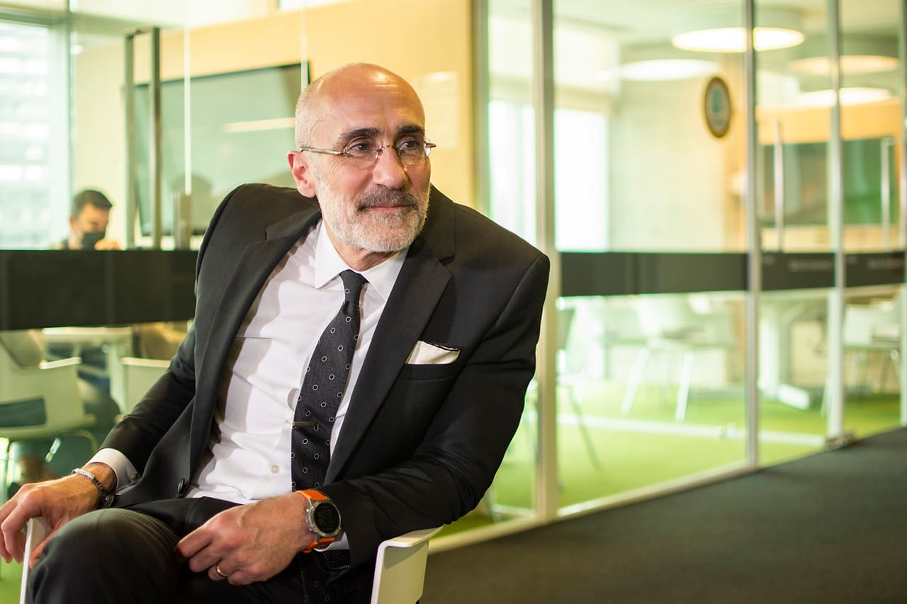 Arthur Brooks: un académico que trabaja para aumentar el amor en el mundo