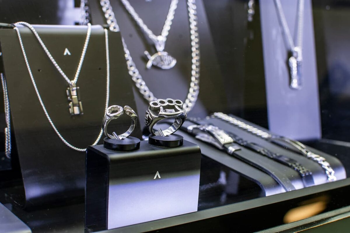 Acium: La mayor multinacional de joyería en acero quiere ampliar con ...