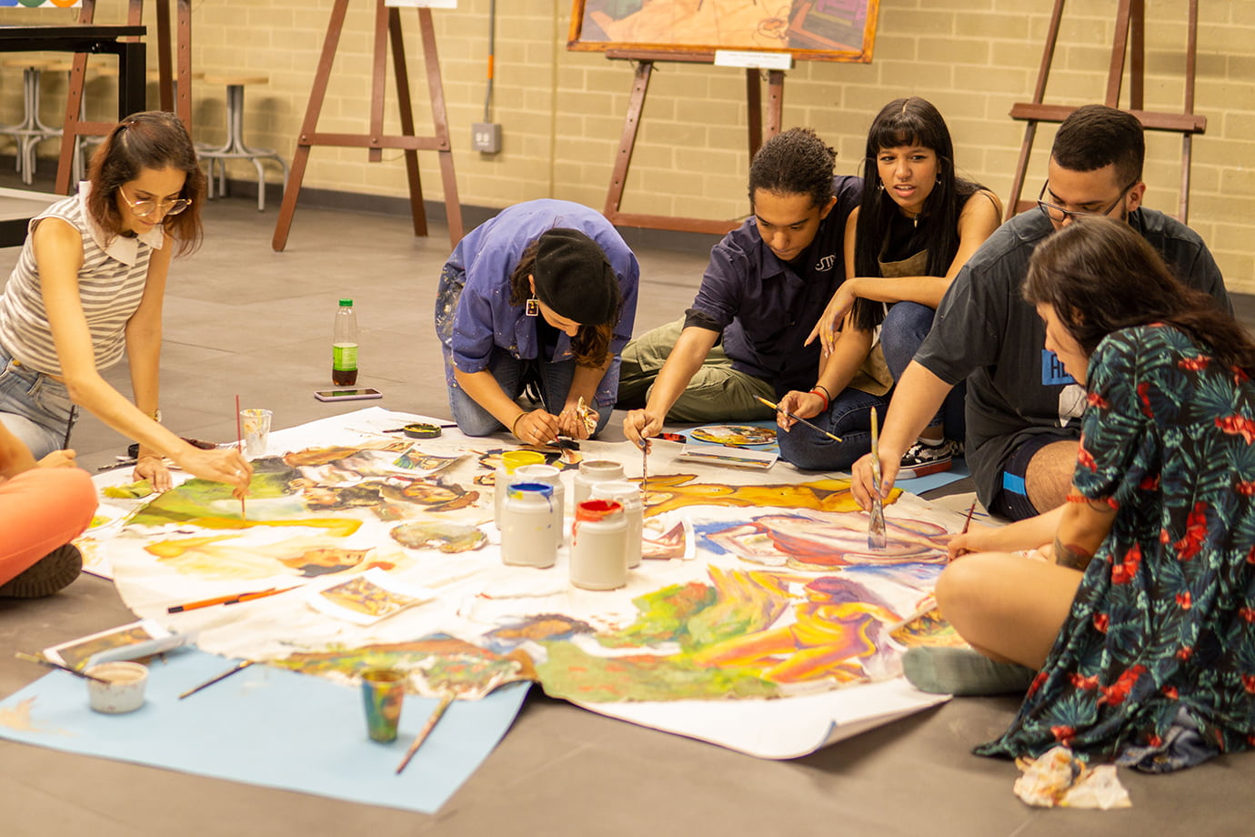 El Tecnológico de Artes Débora Arango volvió para iluminar