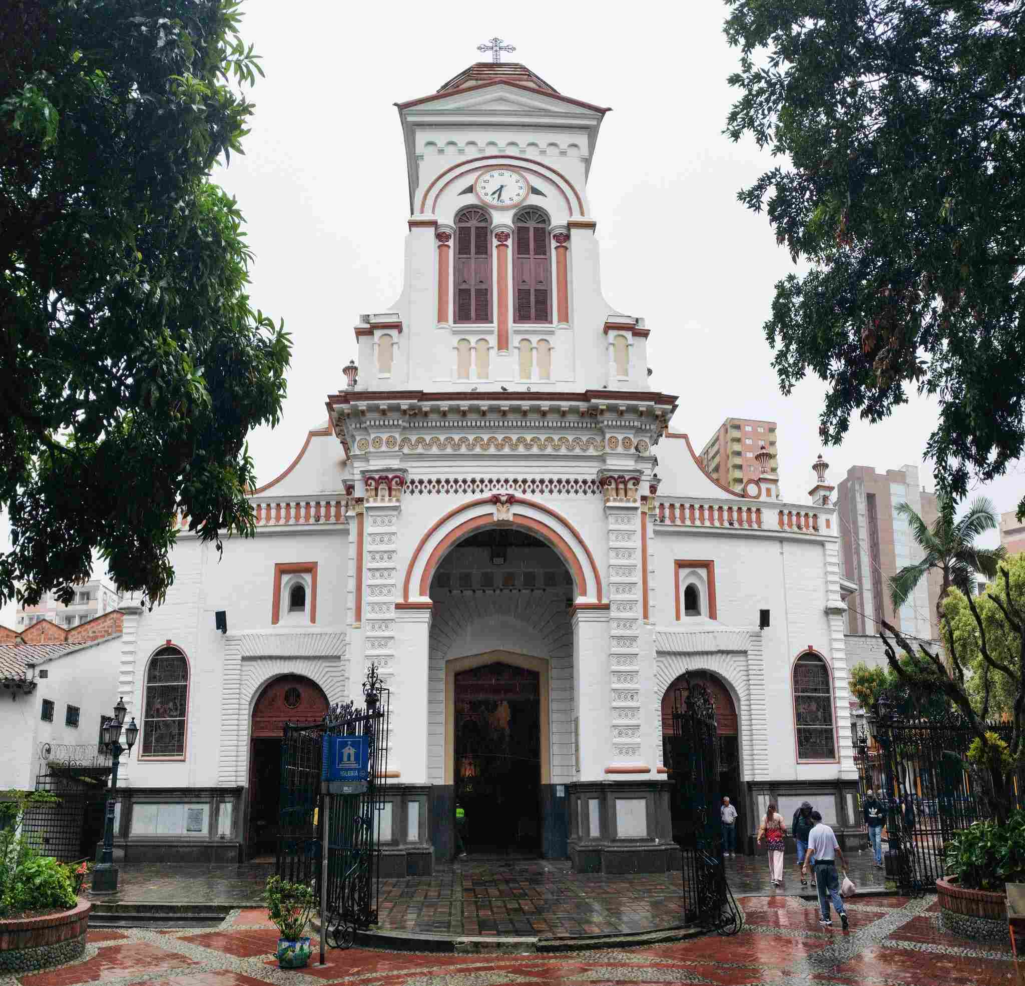 Sabaneta reconoce el legado de su primera parroquia