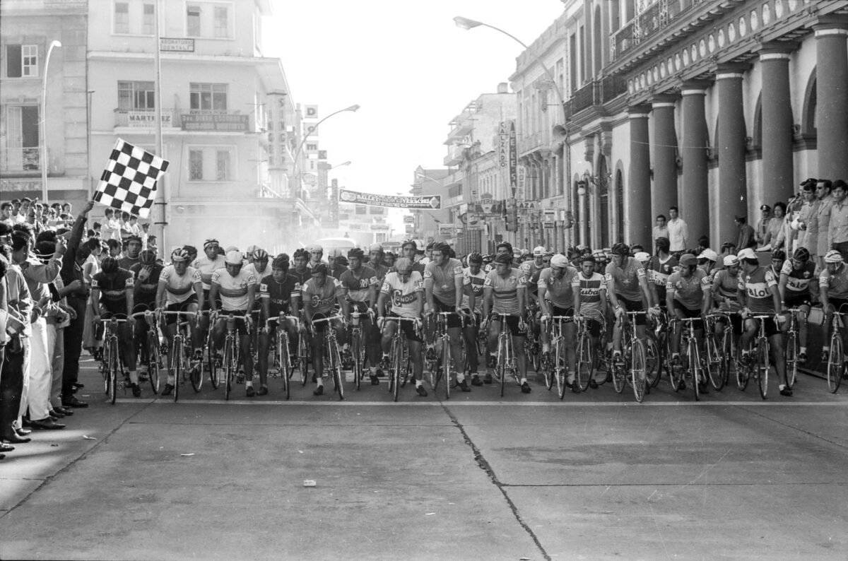 Horacio Gil Ochoa, reportero gráfico de los primeros pedalazos en ...