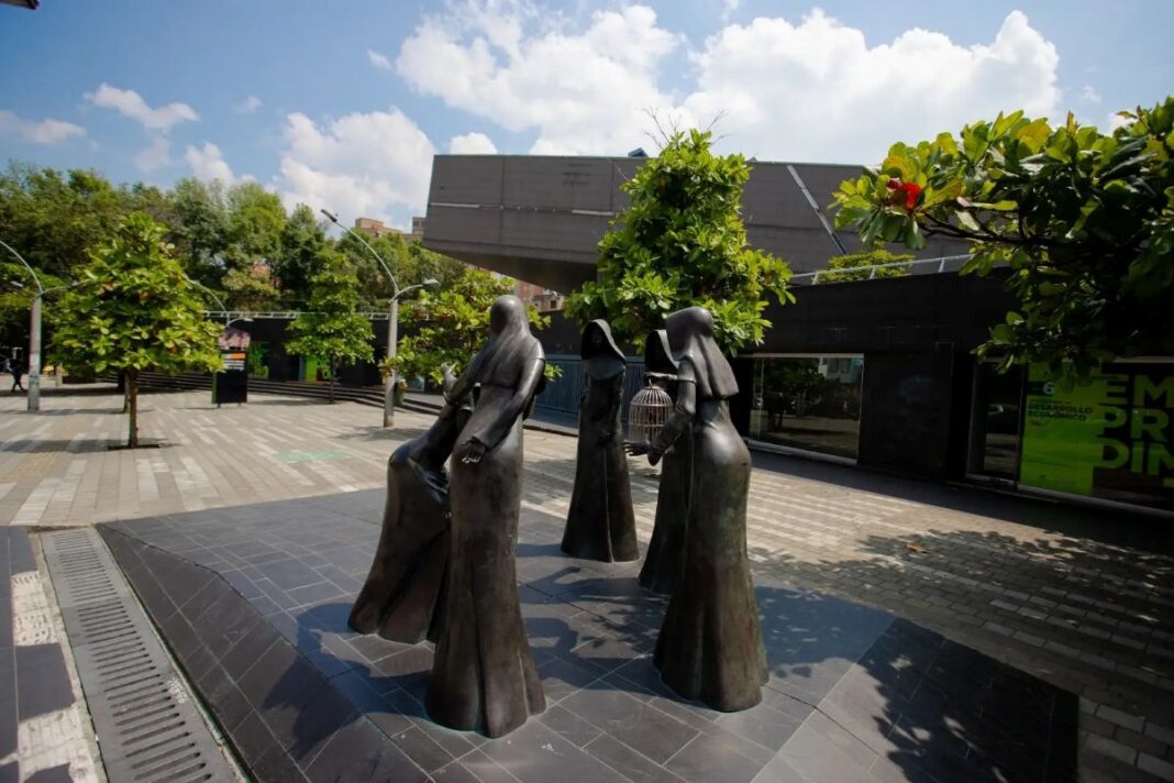 Comfama operará la Biblioteca y Parque Cultural Débora Arango - Vivir ...