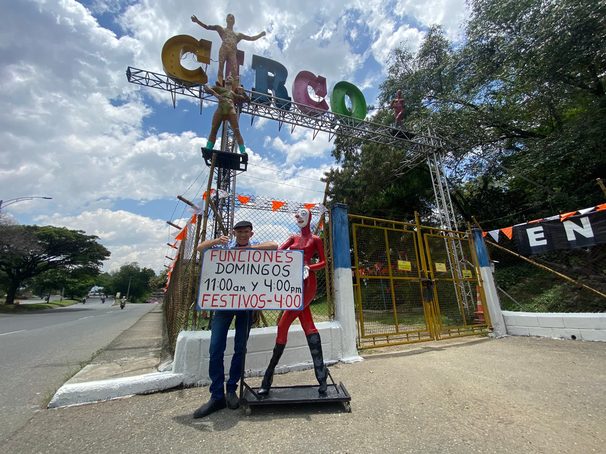 La historia del Circo de Medellín y del mimo más hablador del mundo ...