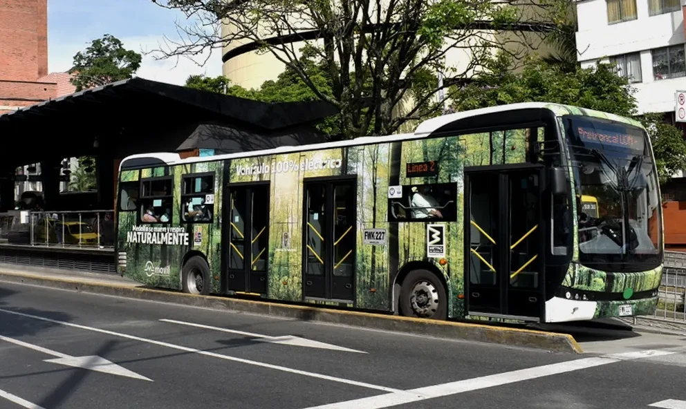 Líneas 1 y 2 de Metroplús operan con normalidad - Vivir en El Poblado