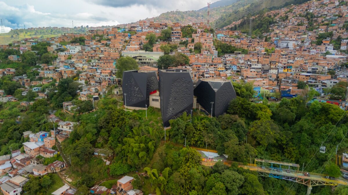 Publican proceso de contratación para culminar obras de Biblioteca ...