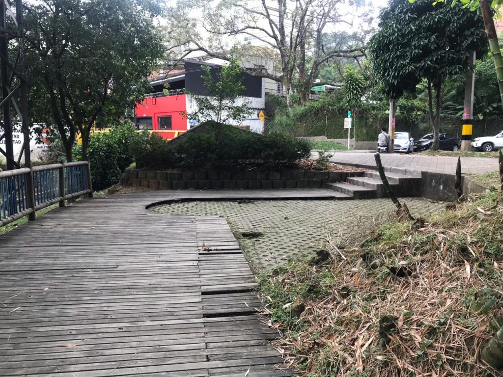 Parque La Presidenta en mal estado - Vivir en El Poblado