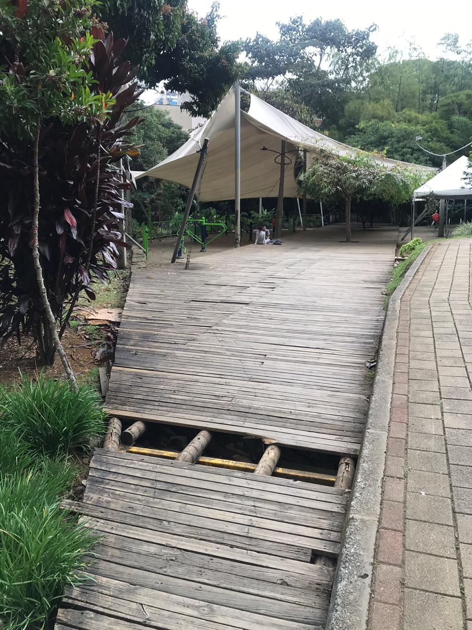 Parque La Presidenta en mal estado - Vivir en El Poblado