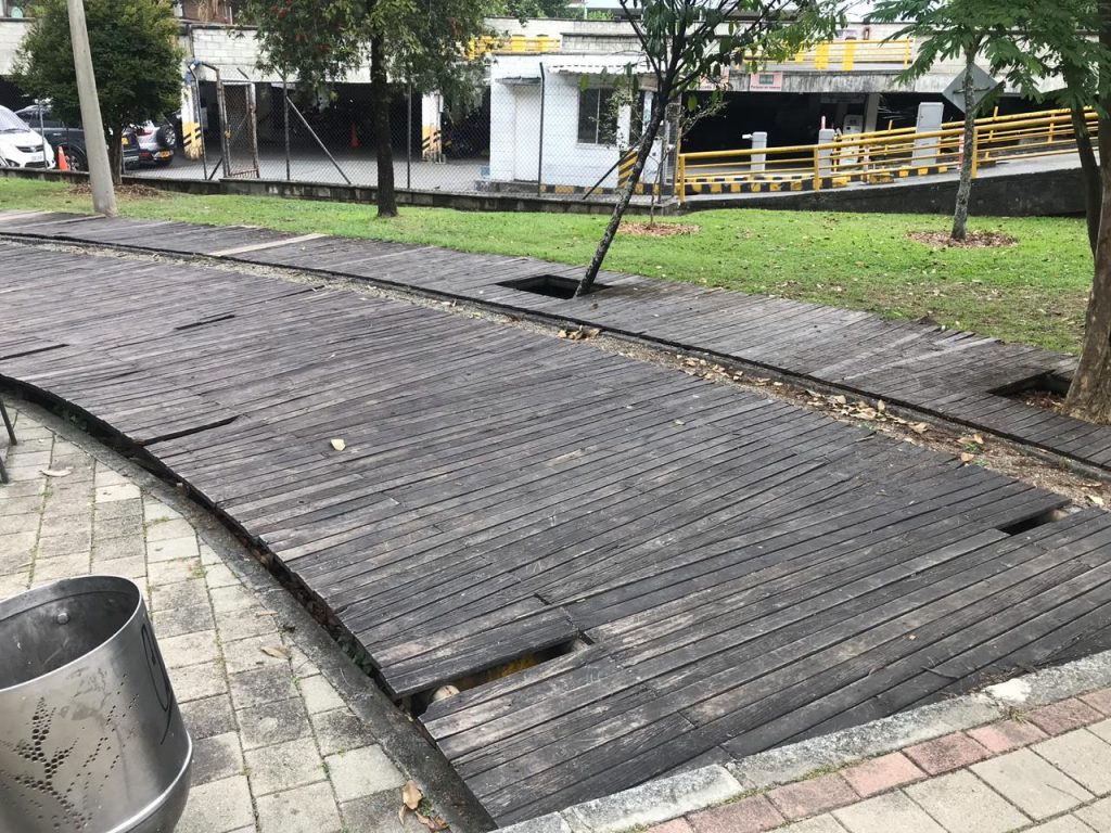 Parque La Presidenta en mal estado - Vivir en El Poblado
